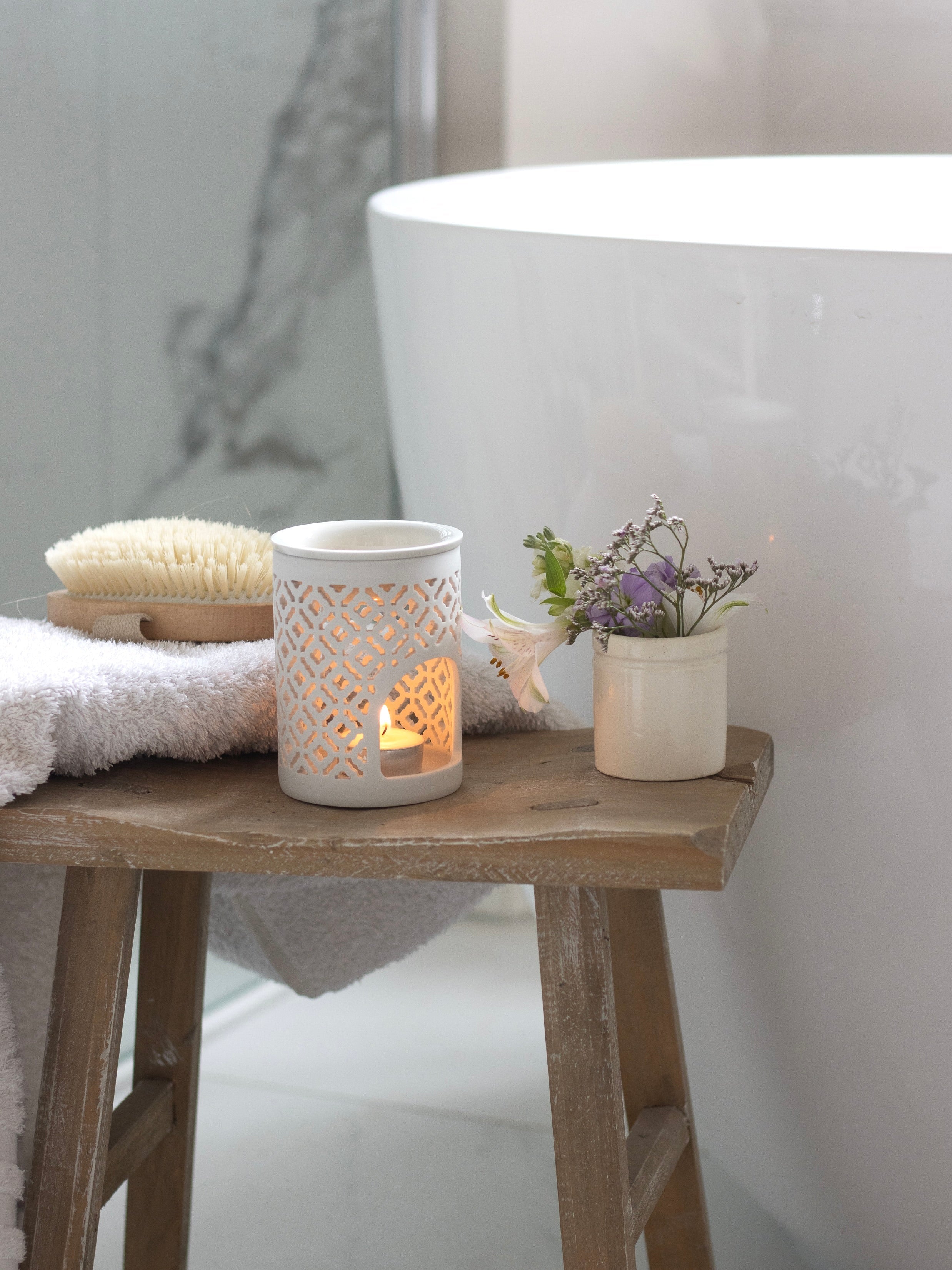 Wax Melt Burners & Accessories – Samalanah Collection